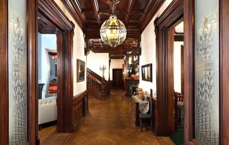 The Iconic Reynolds Mansion in Bellefonte - A Stunning Retreat Asking ...