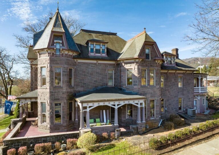 The Iconic Reynolds Mansion in Bellefonte - A Stunning Retreat Asking ...