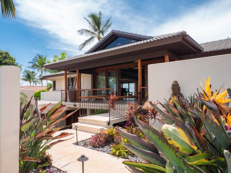 Unparalleled Paradise: Kihei, Hawaii Home with Breathtaking Panoramic ...