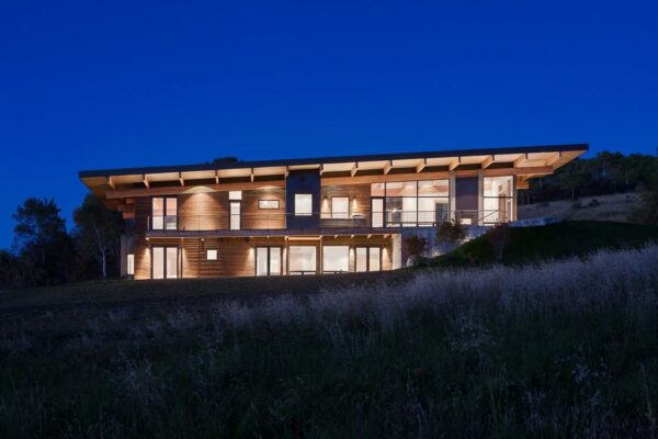 The Burrow House, Modern yet Sustainable by Ward + Blake Architects