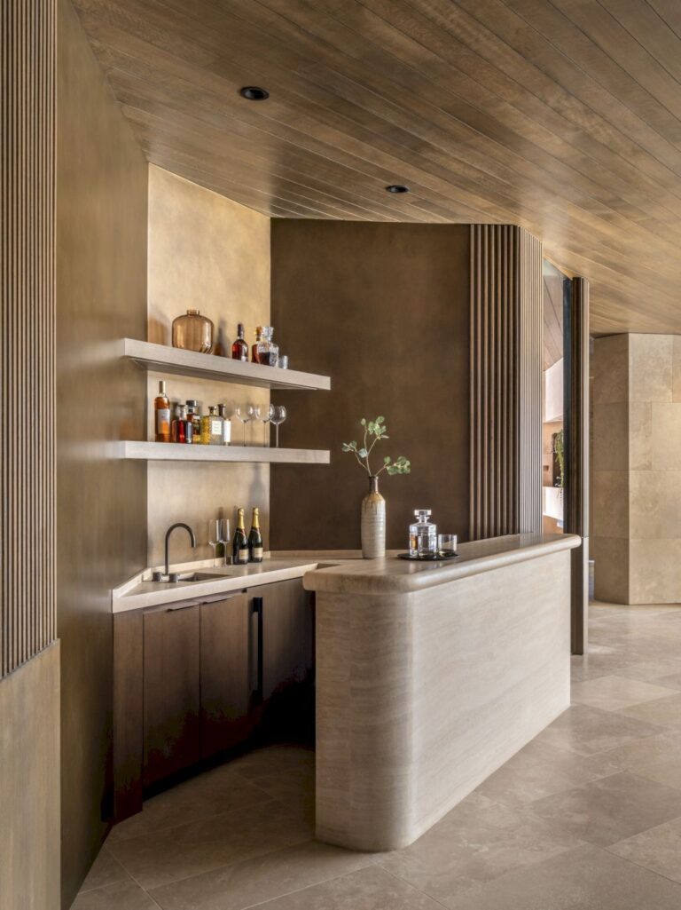 Stradella Ridge House, Harmony of Architecture and Nature by SAOTA