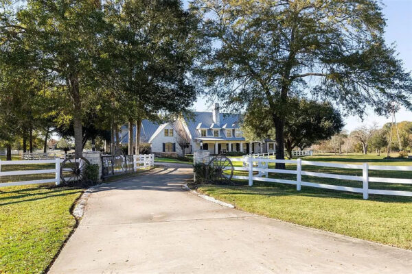 Unleash Opulence: A 6-Bedroom Home in Cypress on 12 Acres in Bridle Oak ...