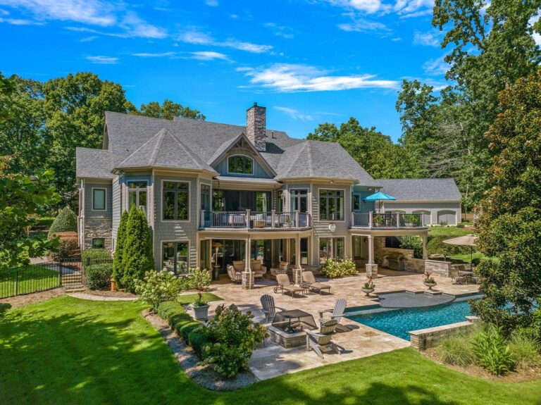 Artisan Custom Homes Creates a Stately Residence in North Carolina ...