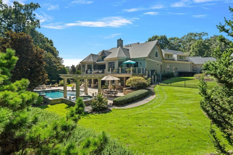 Artisan Custom Homes Creates a Stately Residence in North Carolina ...