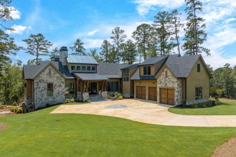 Custom-Built Home by Southern Luxury Homes in Georgia Listed at $3.495 ...