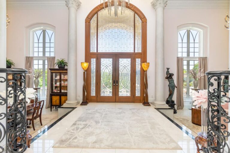 Luxury Living at Its Finest: Toebben Builders Masterpiece for $7.5 ...