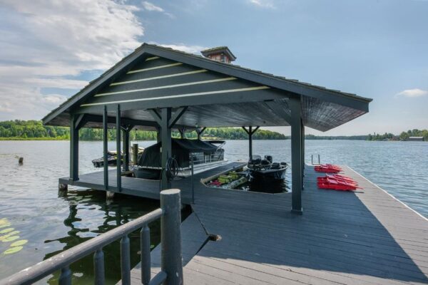 The Magnificent Cisco Chain Estate in East Bay Lake, Michigan Offered ...
