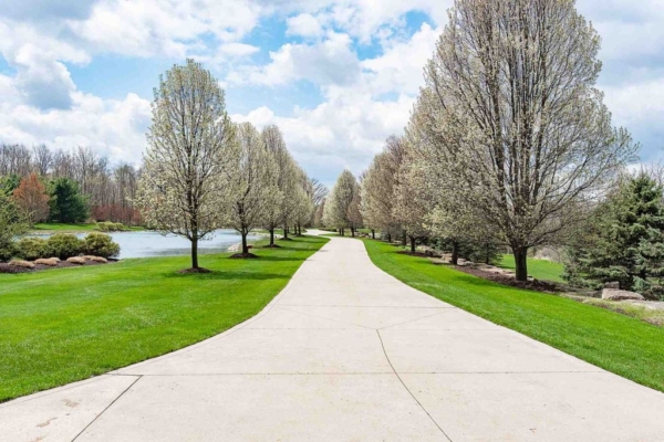 Exquisite Estate on 11 Acres in Leo, Indiana: Luxury Living in a Serene ...