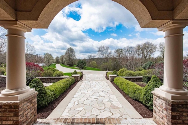 Exquisite Estate on 11 Acres in Leo, Indiana: Luxury Living in a Serene ...