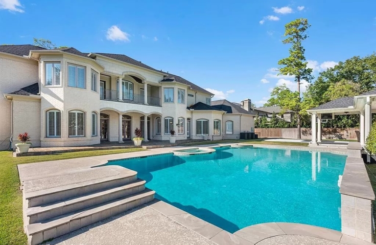 Step into Luxury: Enchanted Mansion in Houston with Resort-Style Living ...