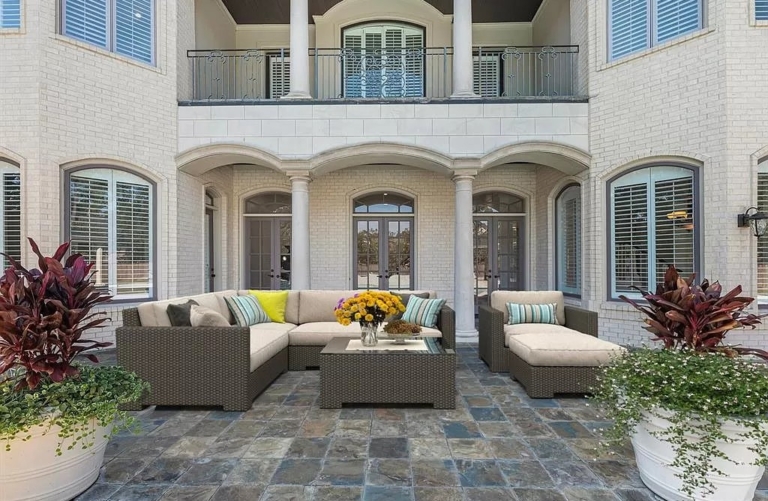 Step into Luxury: Enchanted Mansion in Houston with Resort-Style Living ...