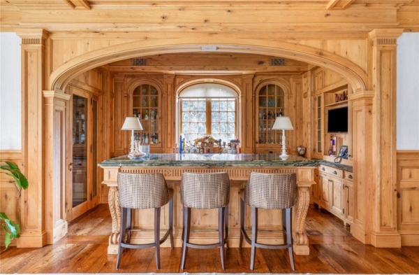 Custom-Built Luxury Estate Crafted by John Kean Hits Market in New York ...