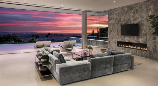 Doheny House, spectacular 8,000 sq home by McClean Design