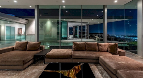 Levels House, striking Los Angeles home by McClean Design