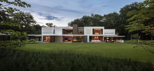 House Flanders, Modern house in wooded landscape by SAOTA