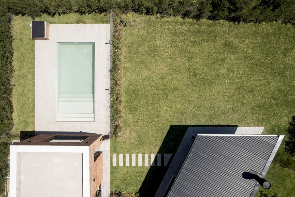 J House, Harmony of Form and Function by Pirca Arquitectura