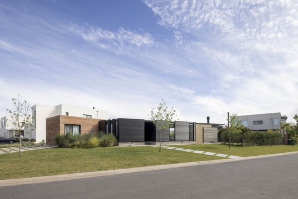 J House, Harmony of Form and Function by Pirca Arquitectura