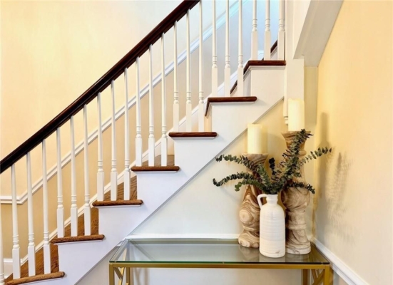 Luxurious Connecticut Residence: Elegance and Craftsmanship Await at $2 ...