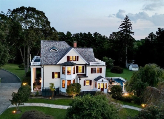 Luxurious Connecticut Residence: Elegance and Craftsmanship Await at $2 ...