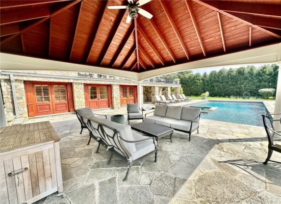 Luxurious Connecticut Residence: Elegance and Craftsmanship Await at $2 ...