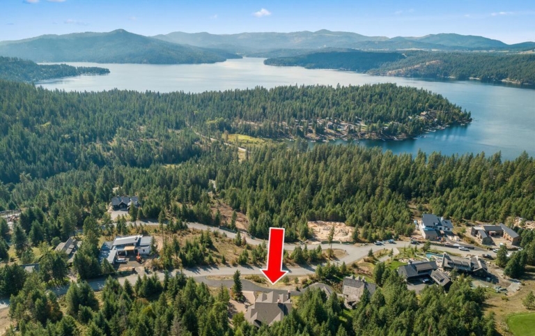 Luxurious Lakeside Living: Custom Home at Gozzer Ranch Golf and Lake ...