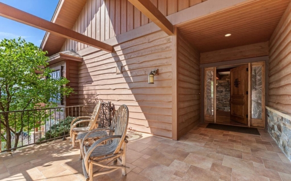 Luxurious Lakeside Living: Custom Home at Gozzer Ranch Golf and Lake ...