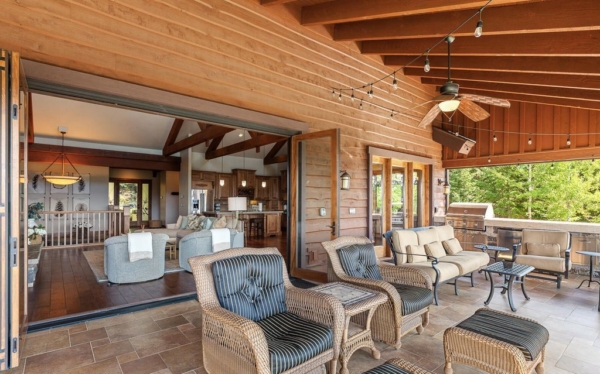 Luxurious Lakeside Living: Custom Home at Gozzer Ranch Golf and Lake ...