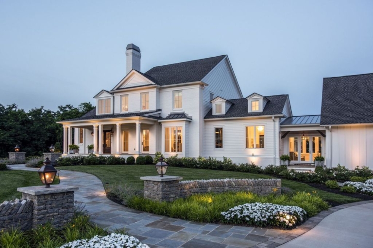 Luxurious Modern Farmhouse Estate on 12 Acres in Franklin, Tennessee