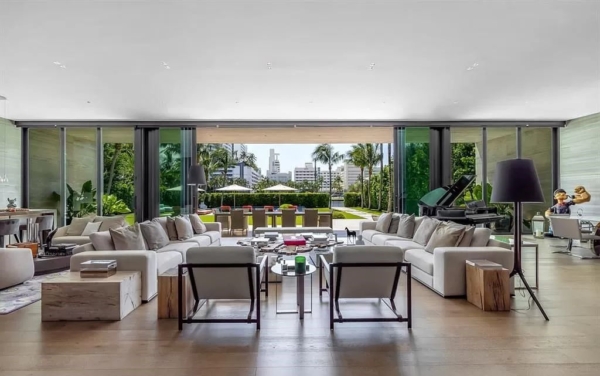 A Rare $40 Million Retreat of Luxury Living and Tranquility on Coveted ...