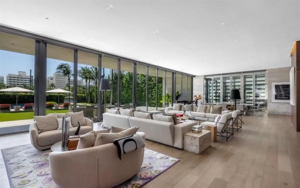 A Rare $40 Million Retreat of Luxury Living and Tranquility on Coveted ...