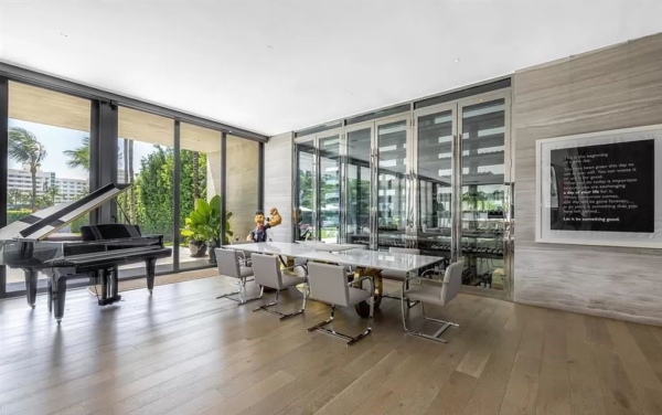 A Rare $40 Million Retreat of Luxury Living and Tranquility on Coveted ...