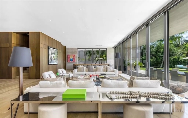 A Rare $40 Million Retreat of Luxury Living and Tranquility on Coveted ...