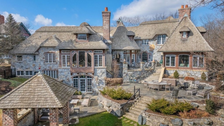 European-Inspired Luxury Estate in Illinois: A Timeless Haven of ...