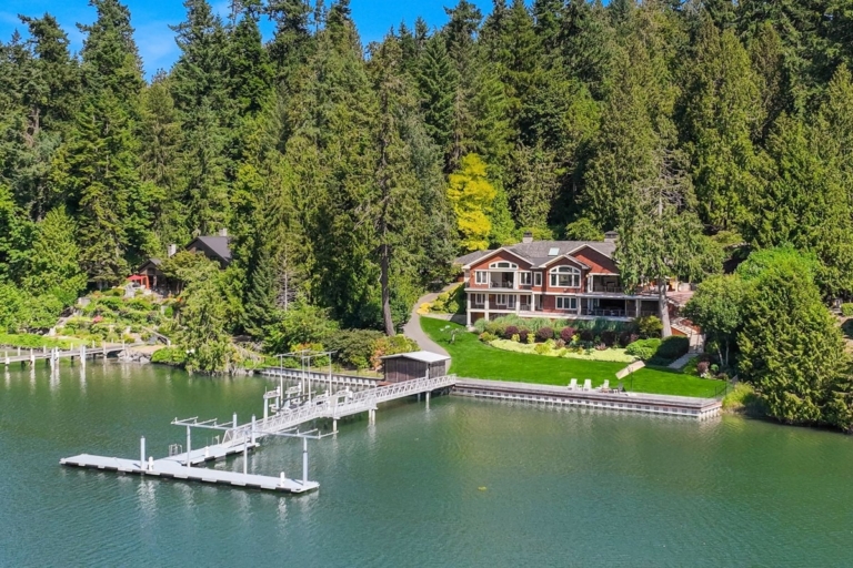 Exclusive Waterfront Haven: Magnificent Retreat in Washington State ...