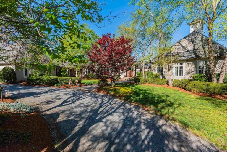 Hidden Hollow Farm: A Serene Equestrian Sanctuary in the Heart of Blue ...