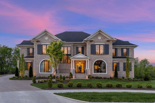 Luxurious Tennessee Estate, Exquisitely Landscaped, Hits Market at $5.3 ...