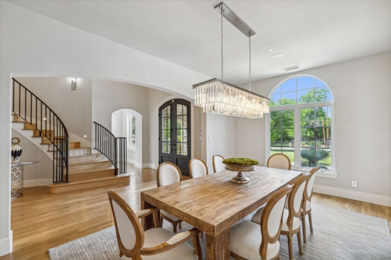 A Stunning Southlake Estate on A Privately Gated 1.9-acre Lot on The Market for $4,200,000