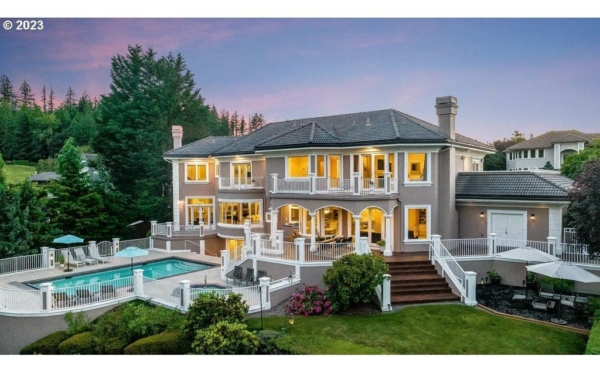 Discover the Splendor of Lacamas Lake and Majestic Mt. Hood at this ...