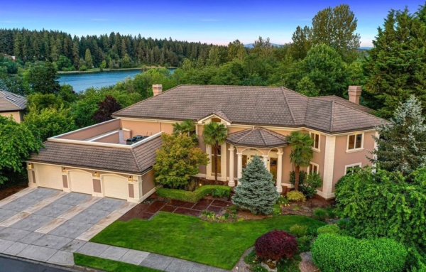 Discover the Splendor of Lacamas Lake and Majestic Mt. Hood at this ...