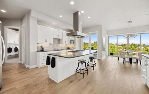 Frank Lloyd Wright-Inspired Masterpiece with Spectacular Mt. Hood Views ...