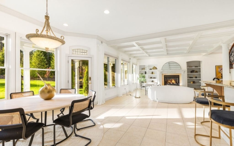 French Renaissance Opulence: A $2.6 Million Masterpiece of Elegance in ...