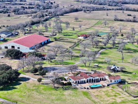 Inside Drake's New $15 Million Texas Ranch Complete with Organic Farm ...