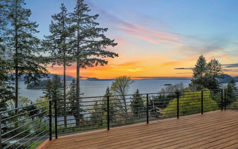 Luxurious Washington Home with Spectacular Views of Dot Island & the ...