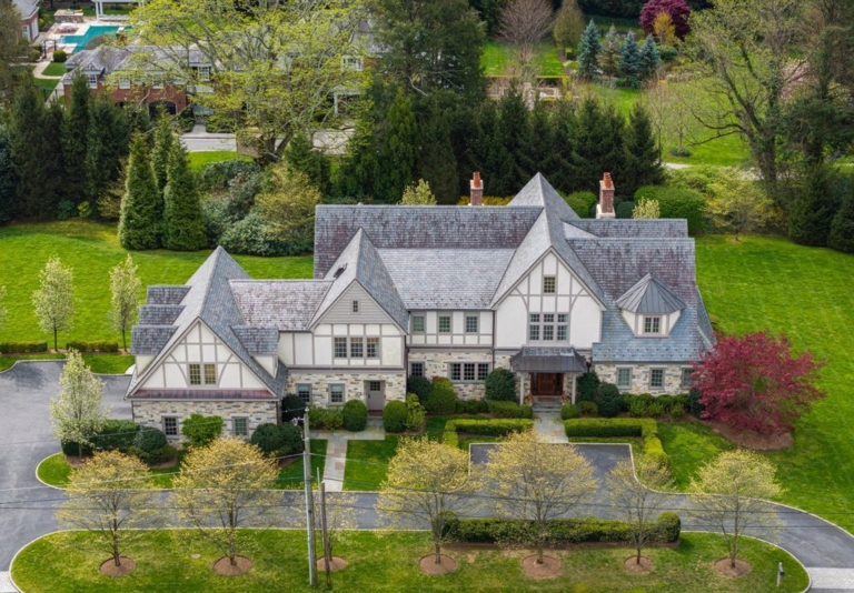 Unmatched Grandeur and Sophistication at this Exquisite Manor Offered ...
