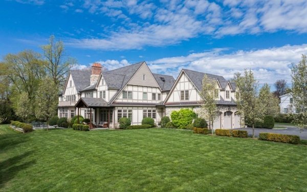 Unmatched Grandeur and Sophistication at this Exquisite Manor Offered ...