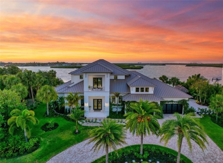 $9 Million Luxurious Island Retreat: Ultimate Boater’s Paradise in ...