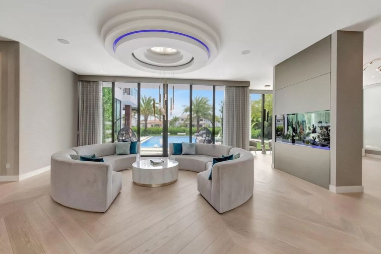 Captivating $7.5 Million Contemporary Masterpiece with Breathtaking ...