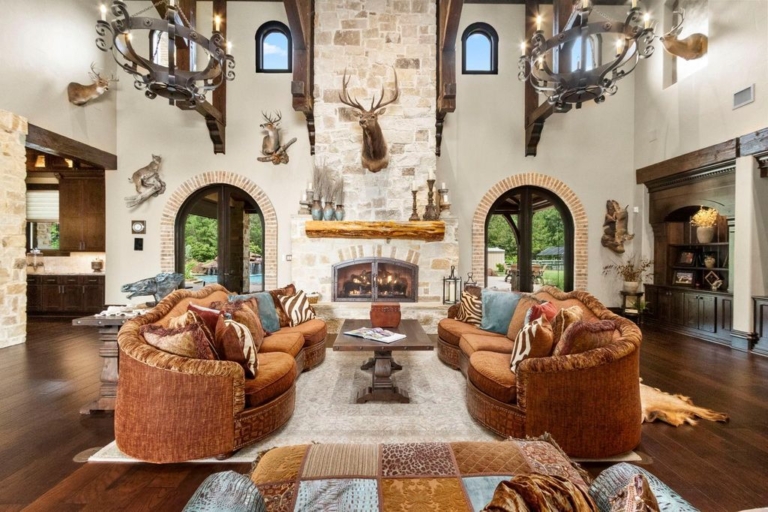 Circle O Farm: 42+ Acres with Modern Luxury Ranch in Texas Listed at ...