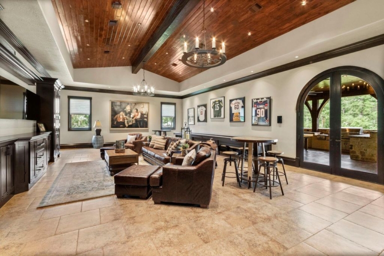 Circle O Farm: 42+ Acres with Modern Luxury Ranch in Texas Listed at ...