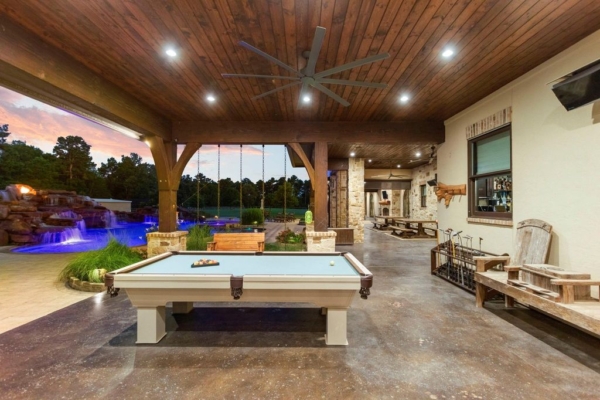 Circle O Farm: 42+ Acres with Modern Luxury Ranch in Texas Listed at ...